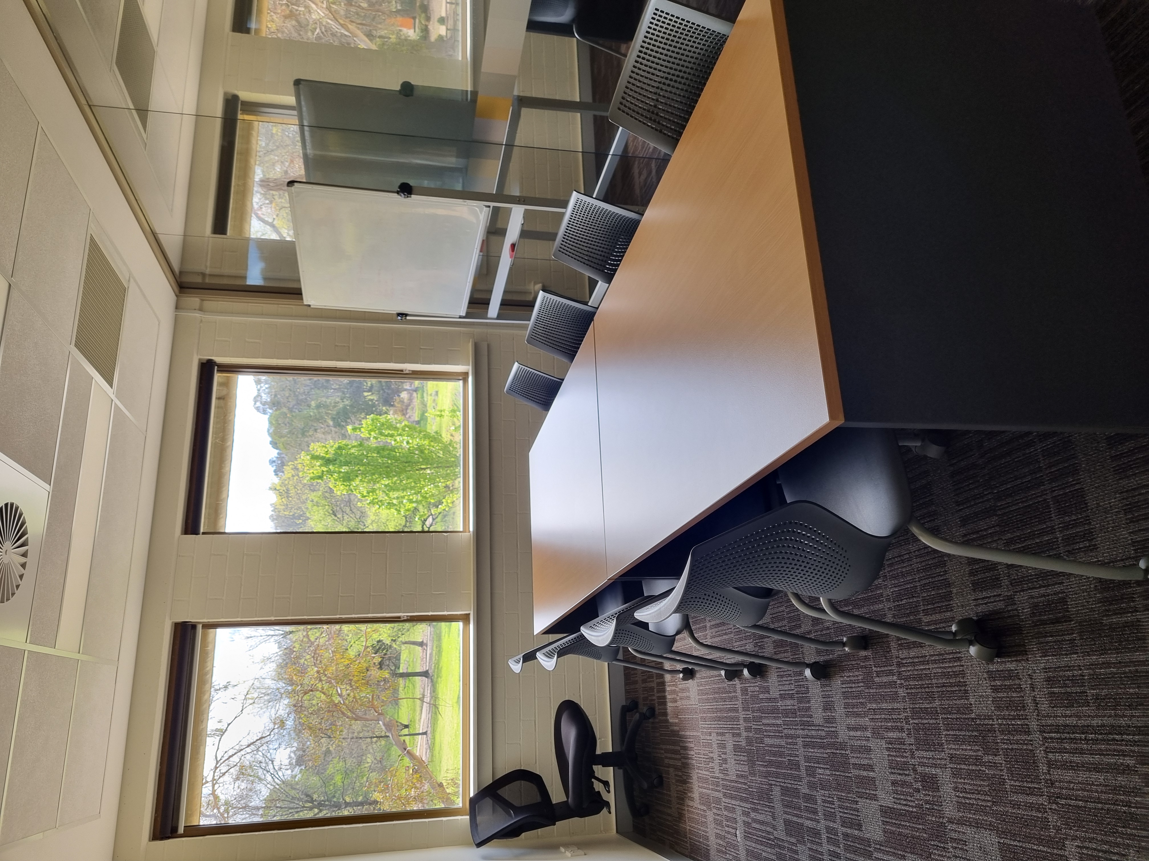 Space Availability - 213 - LibCal - Charles Sturt University